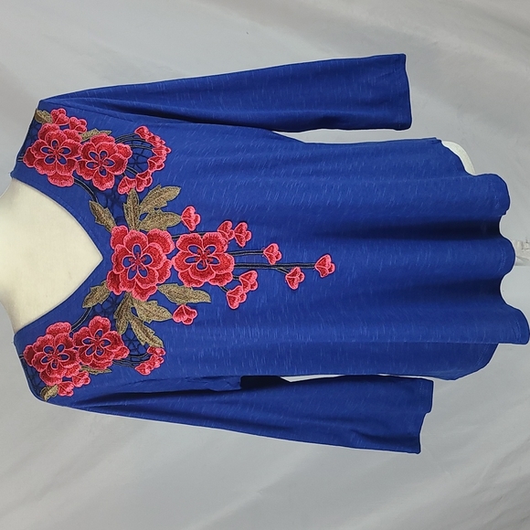 Rebecca Malone | Tops | Rebecca Malone Embroidered Blouse | Poshmark